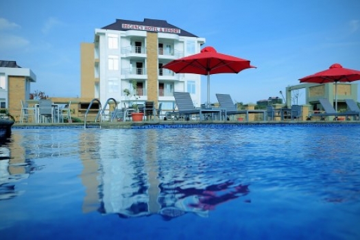 Swimming Pool | Regency Hotels and Resorts | Hotel in Singida